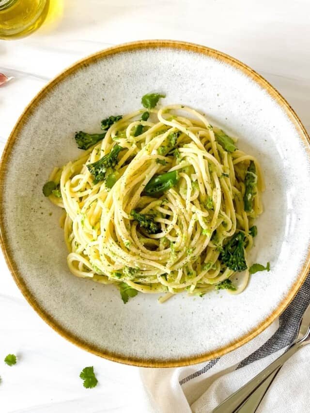 10 Spinach Substitutes (Easy & Tasty) - Through The Fibro Fog